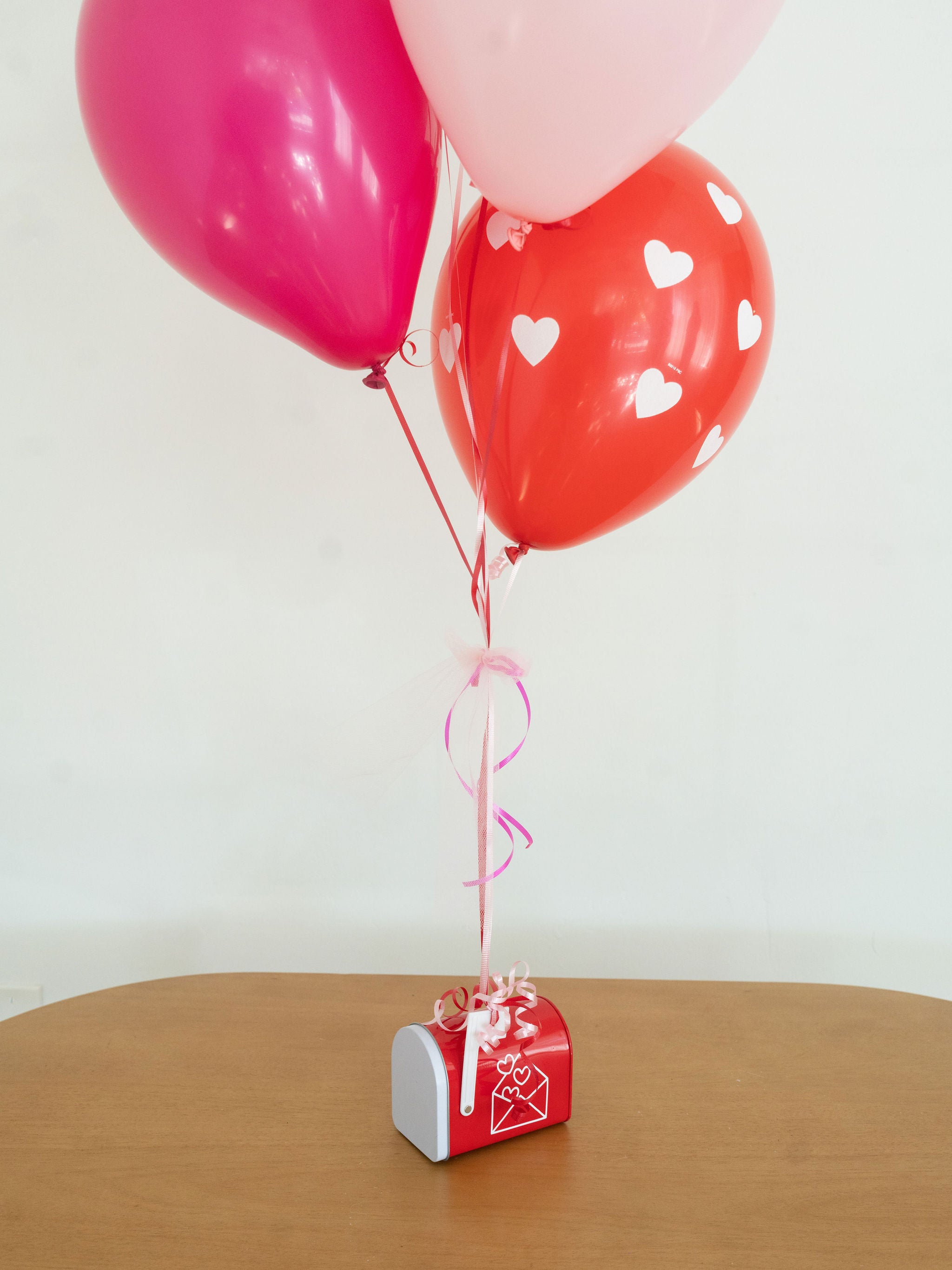 Valentine's Day Mail Balloon Bouquet – Balloons by F&F